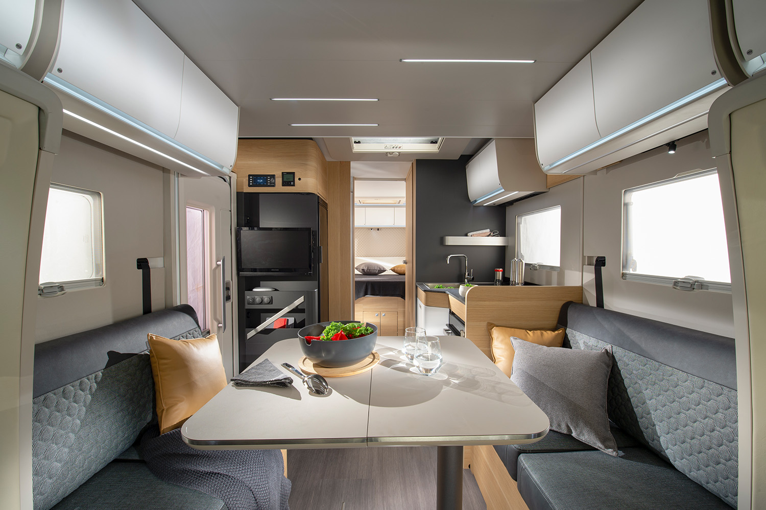 Adria Matrix – Halvintegrerad husbil med stil & flexibilitet